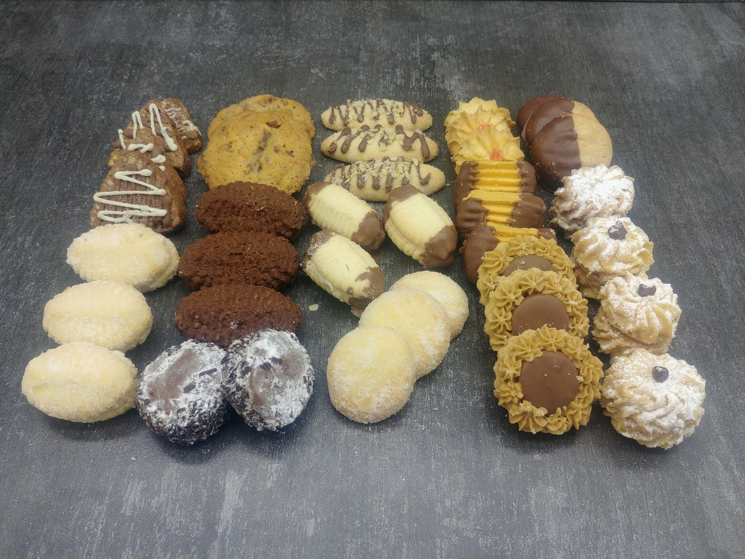 600g Mixed Biscuit Box | Bibi's Kitchen